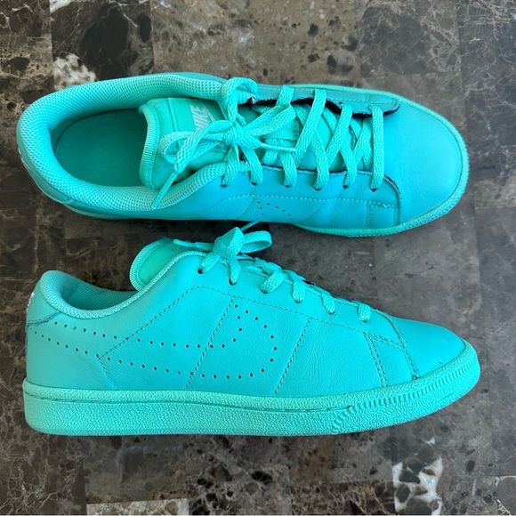 Nike | Shoes | Authentic Nike Sneakers | Poshmark